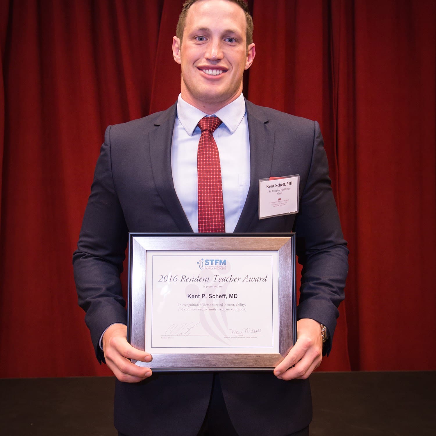 The Future of Sports Medicine: How AI and Wearable Tech Are Enhancing ...